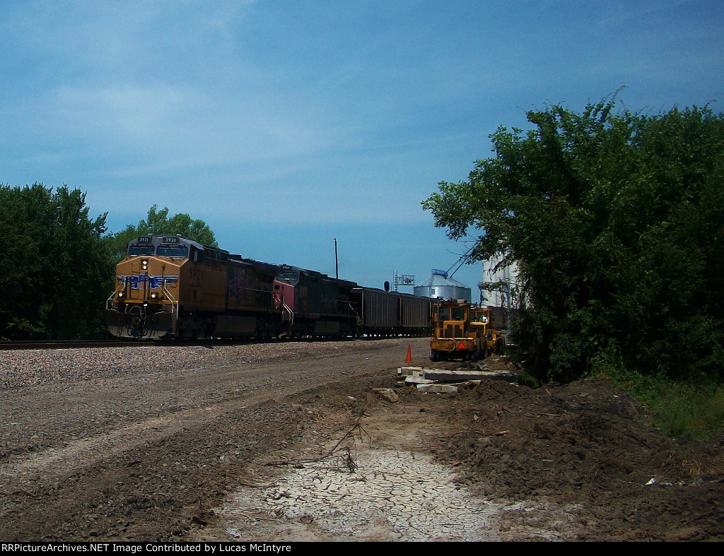 UP 5921 eastbound UP loaded coal train